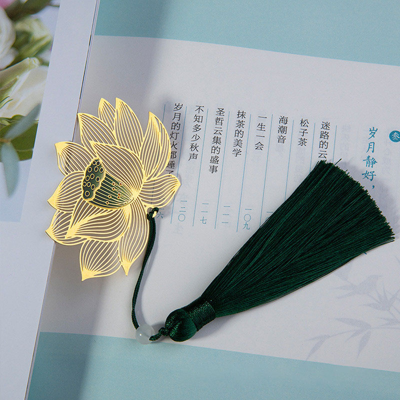 Tassel and Pendant Metallic Lotus Bookmark Sets in Dark Green ...